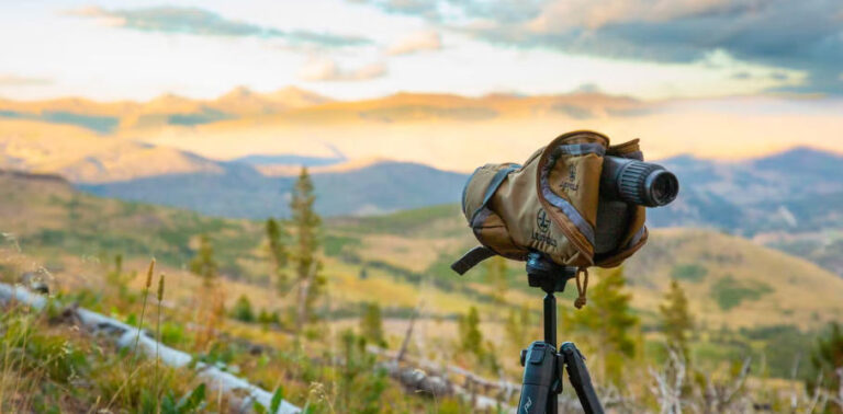 How to Pick a Spotting Scopes: A Complete Guide for Outdoor Fans ...